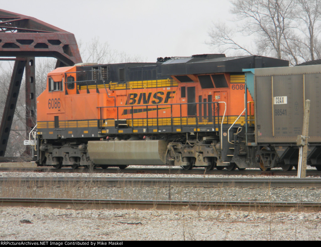 BNSF 6086
